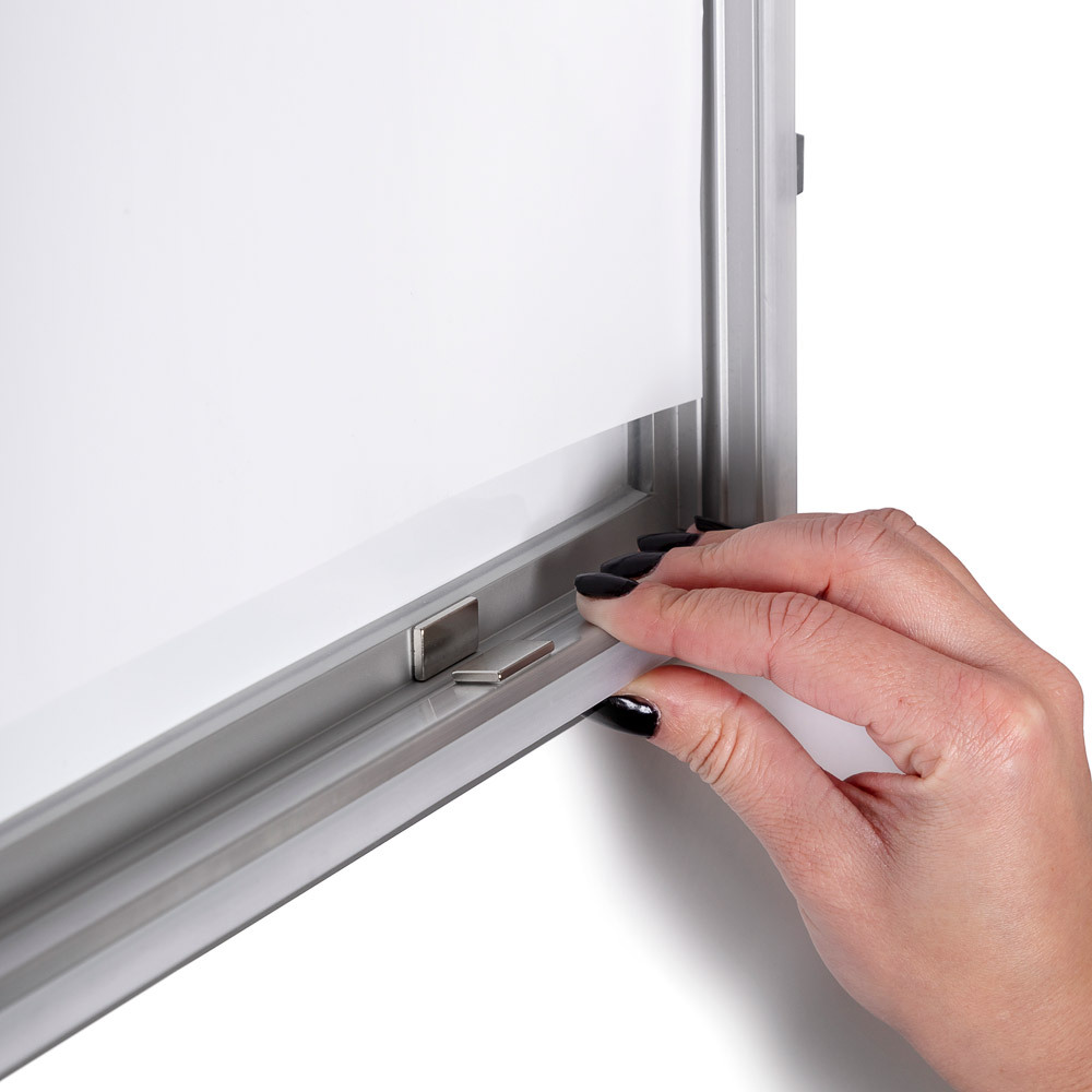 Outdoor Premium Poster Case Slim | Showdowndisplays.eu