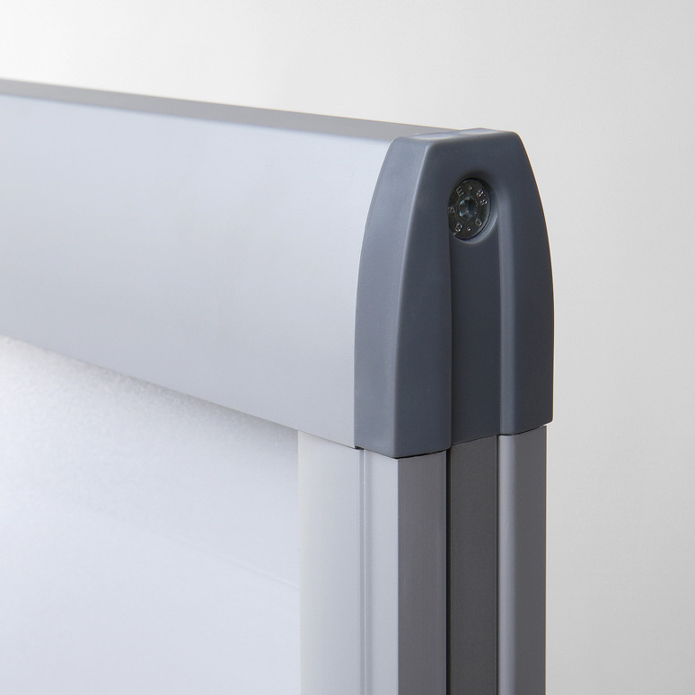 Windtalker® Excel With Metal Base | Showdowndisplays.eu